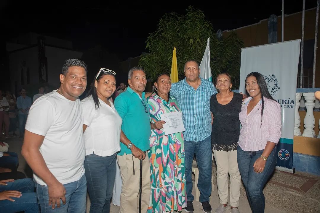 Micher Pérez Fuentes recibió de manera oficial la credencial como ...